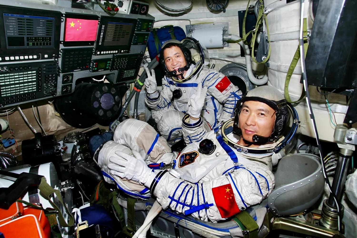 What's the use of the "toolbox" in the hands of astronauts?Why don't ...