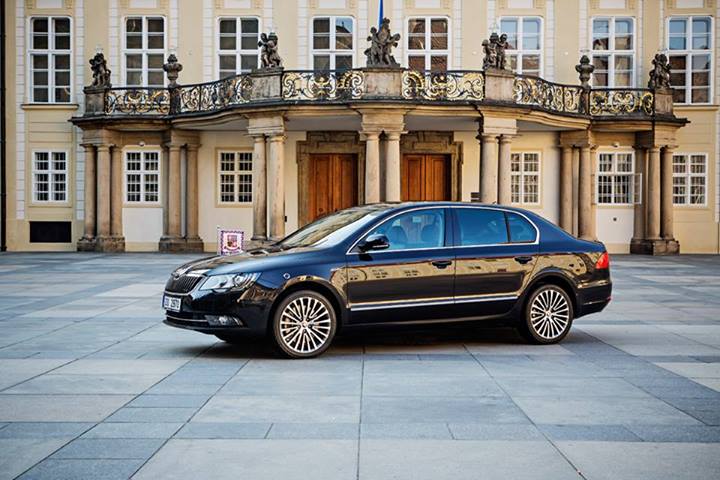 Czech president and embassy car: Skoda Supercar - iNEWS