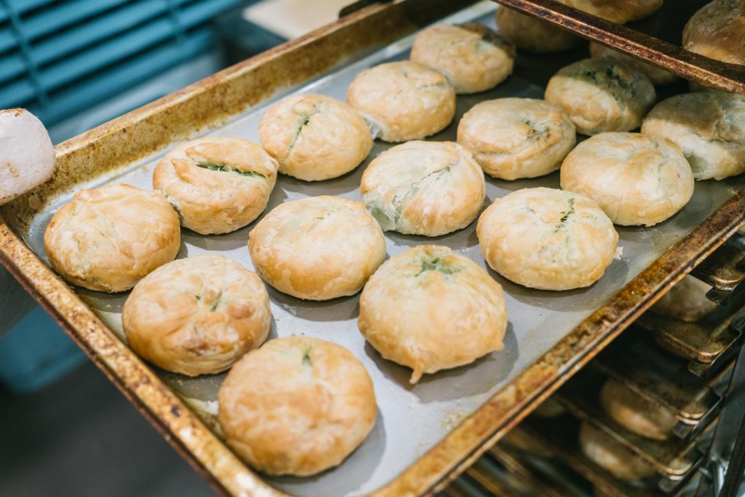 These two time-honored fresh "meat" mooncakes love the deliciousness ...