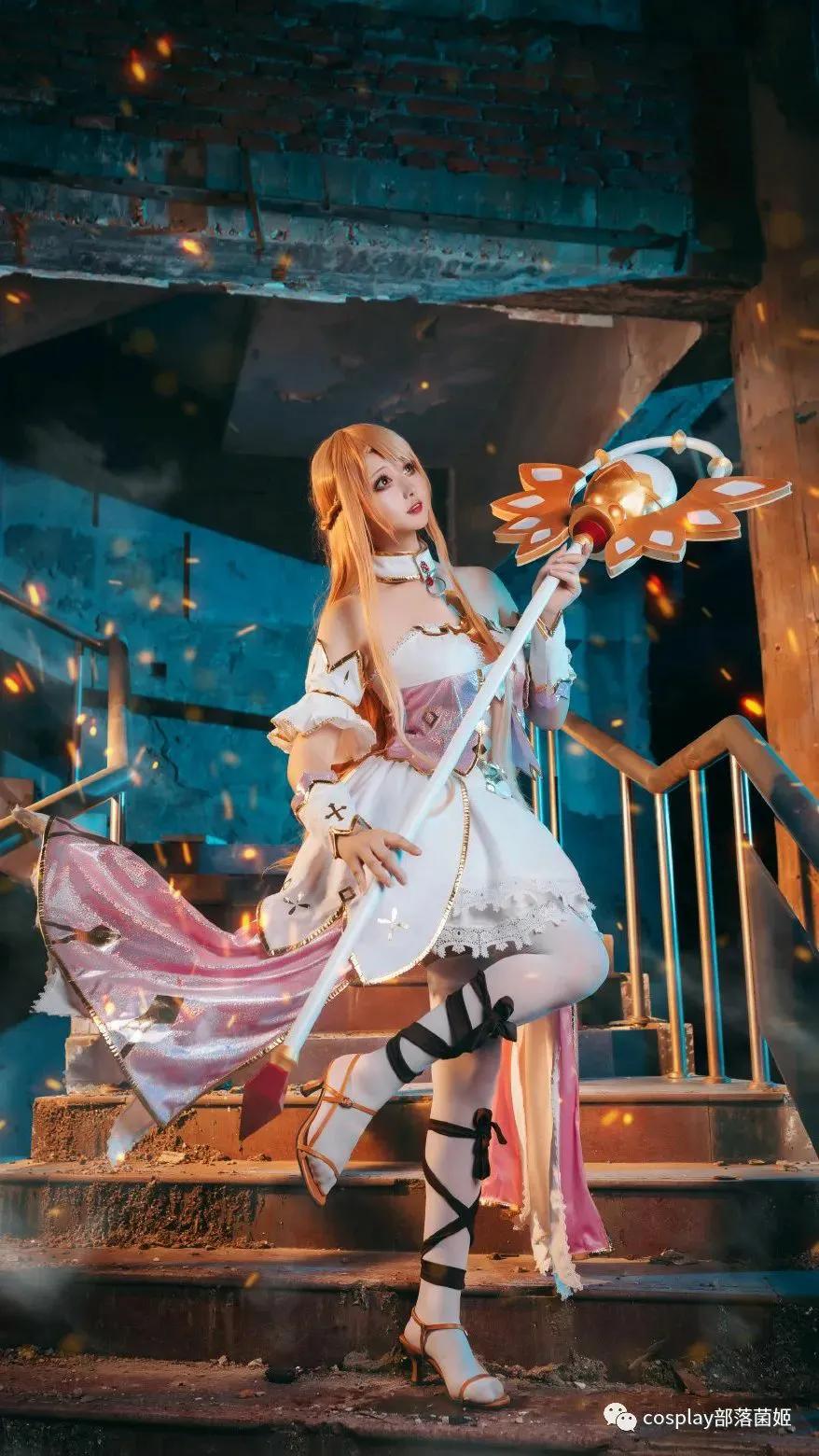 cos: Sword Art Online Angel Asuna cos feature film - iNEWS