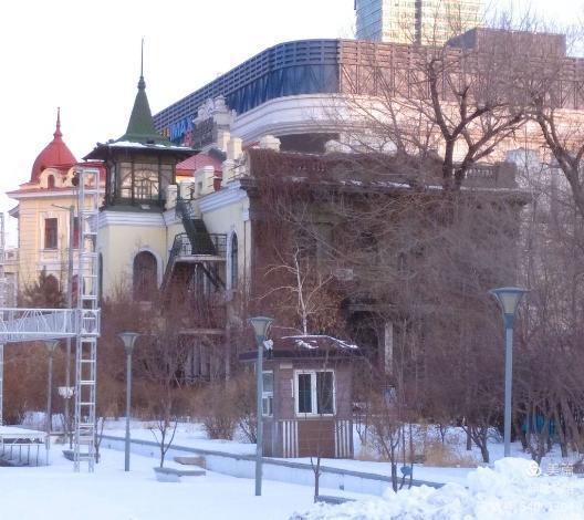 A rare old western-style building in Harbin with two colors and two ...