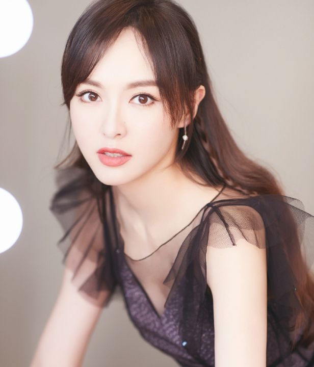 "Various Little Queen"-Tang Yan - iNEWS