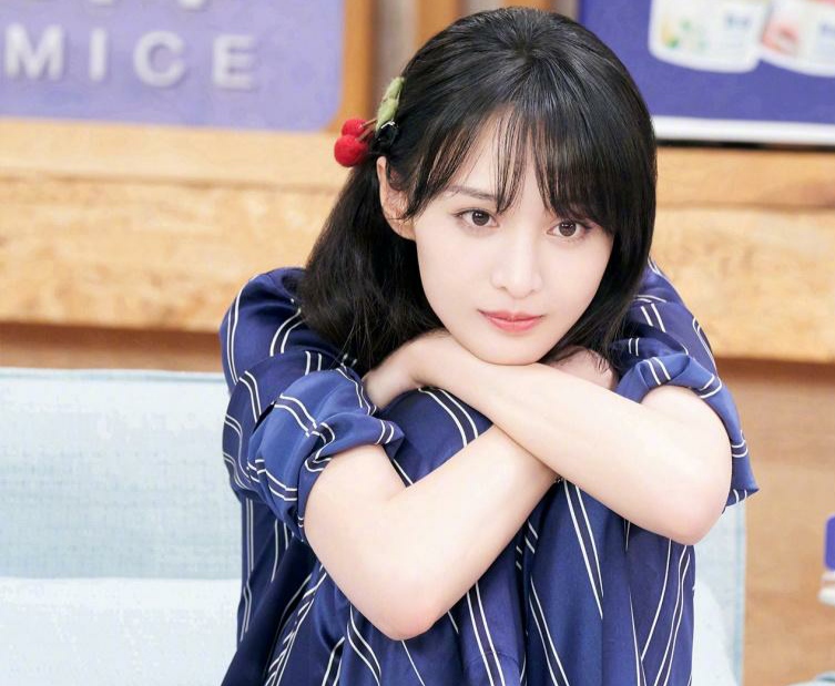 Zheng Shuang welcomes the good news, the actor certification is ...