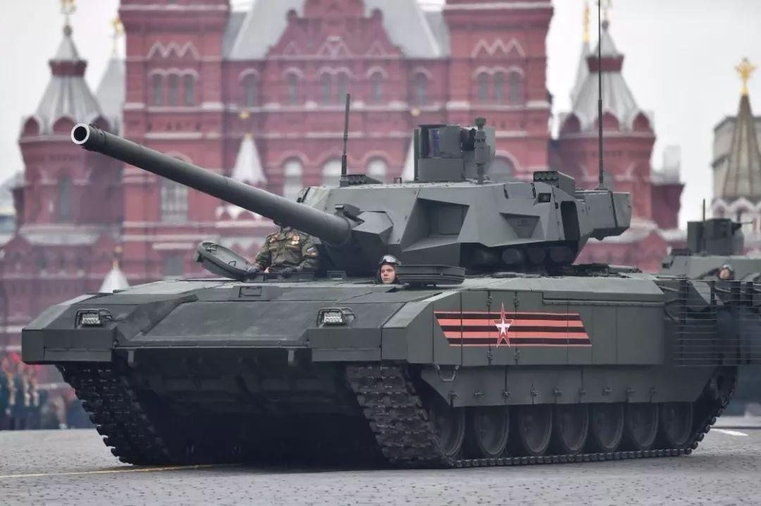 Russian military parade sees the gap between Chinese and Russian tanks ...