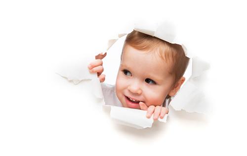 Baby tearing paper has so many benefits, are you still preventing it ...