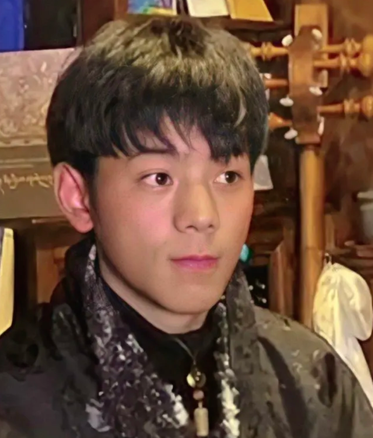 Ding Zhen became popular overnight and the pressure soared! Crying ...