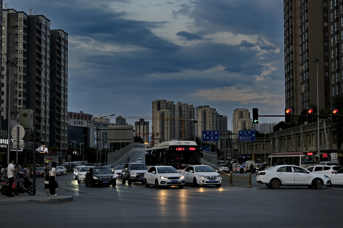 Walking around and shooting Chanhe Bridge sunset glow "Yan Jianshe" - iNEWS