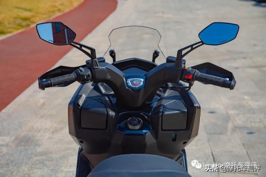 Guangyang Racing S350 sports pedal hits quickly - iNEWS