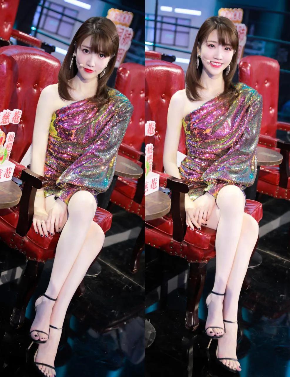 The most beautiful leg in the host world, many people have seen her ...