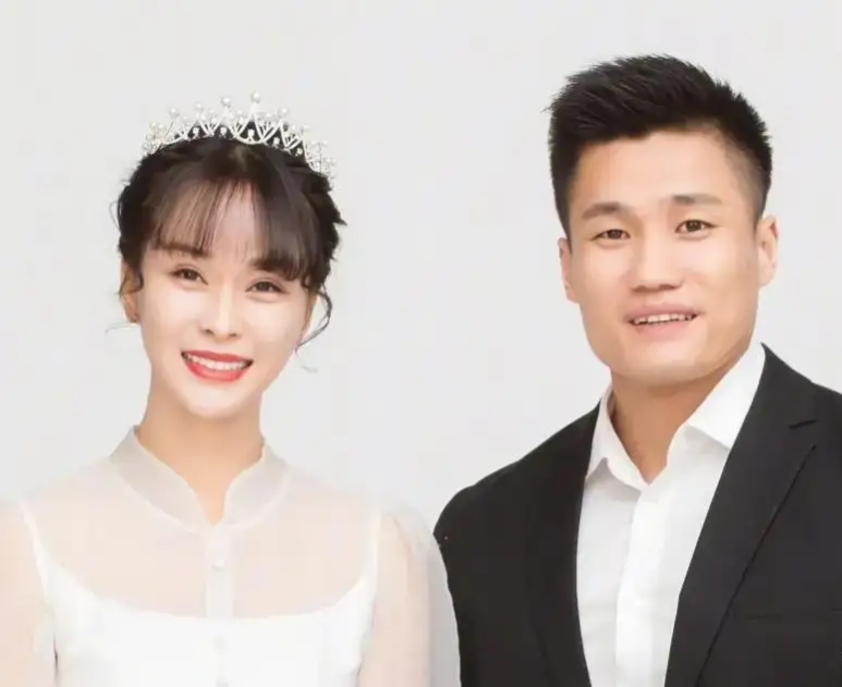 "Olympic God" Lv Xiaojun: Loved his wife for 10 years and married for 8 ...