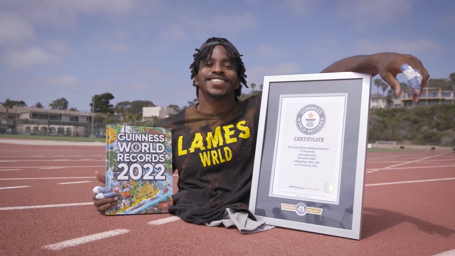 Born without legs, he broke the Guinness World Record with both hands ...