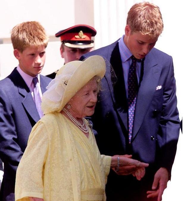 The Queen Mother is "stingy" and self-willed: not returning the queen's ...