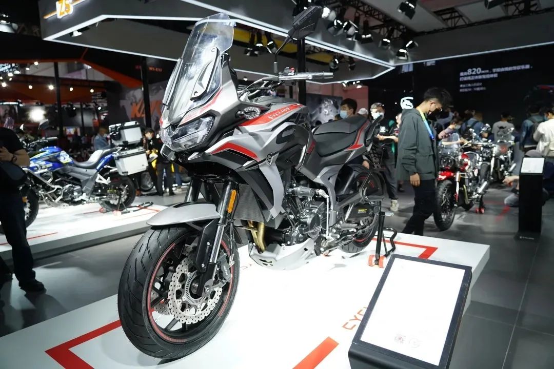 Starting at 4.88w, the fascinating Cyclo flagship SUV RX6 is officially ...