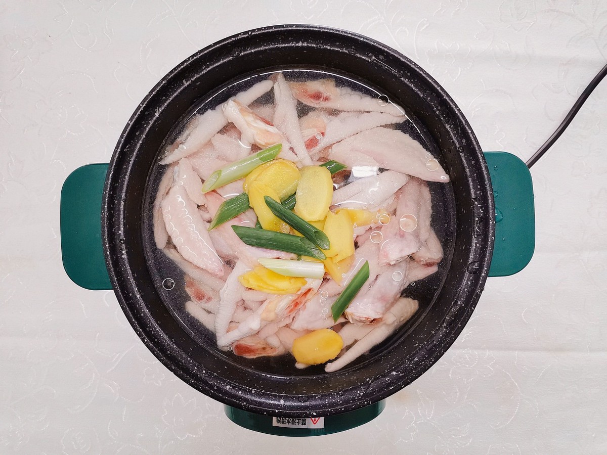 Sichuan specialties-Bobo Chicken - iNEWS