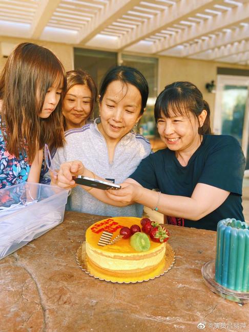 61-year-old Lu Liping celebrates her birthday with her third-married ...