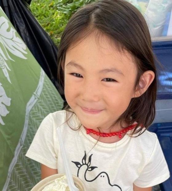 Edison Chen seldom publishes photos of his wife and daughter, her ...