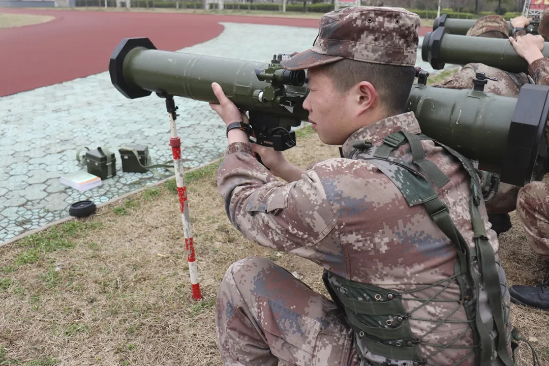 Jagged Report: I am the "Model Combat Company" of the 71st Army Wang ...