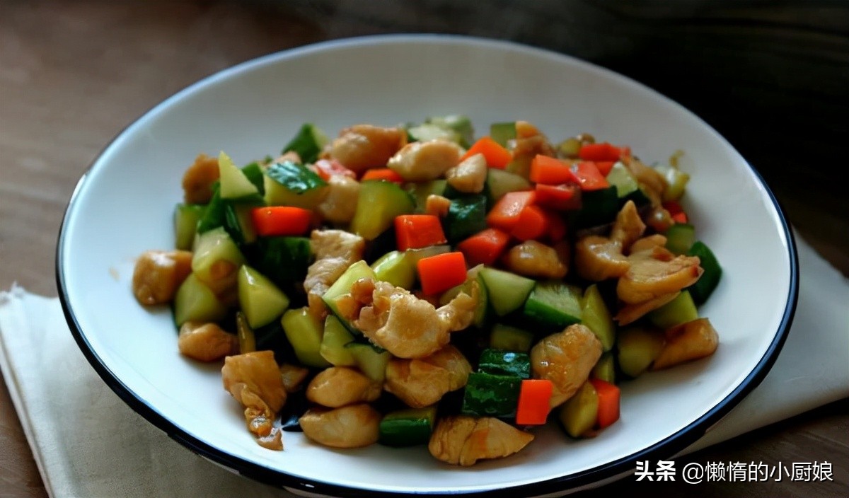 1 piece of chicken breast, 1 cucumber, less oil and low calorie, eat ...