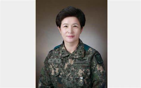 The first female Major General of the Han Jun, participating in the ...