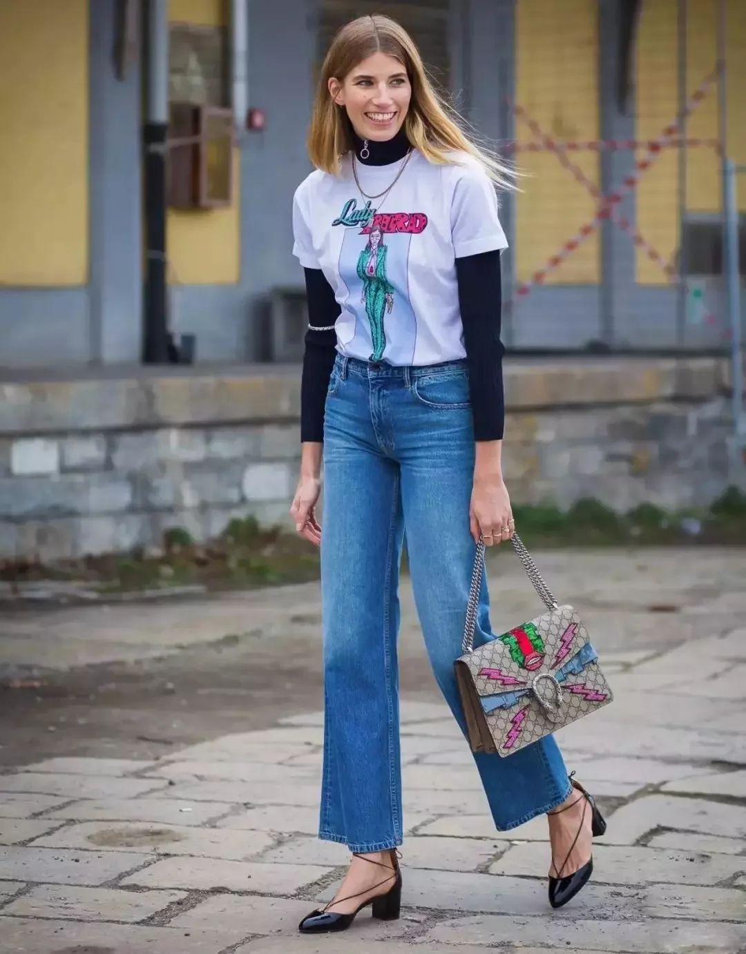 It's important to choose the right style for women to wear clothes ...