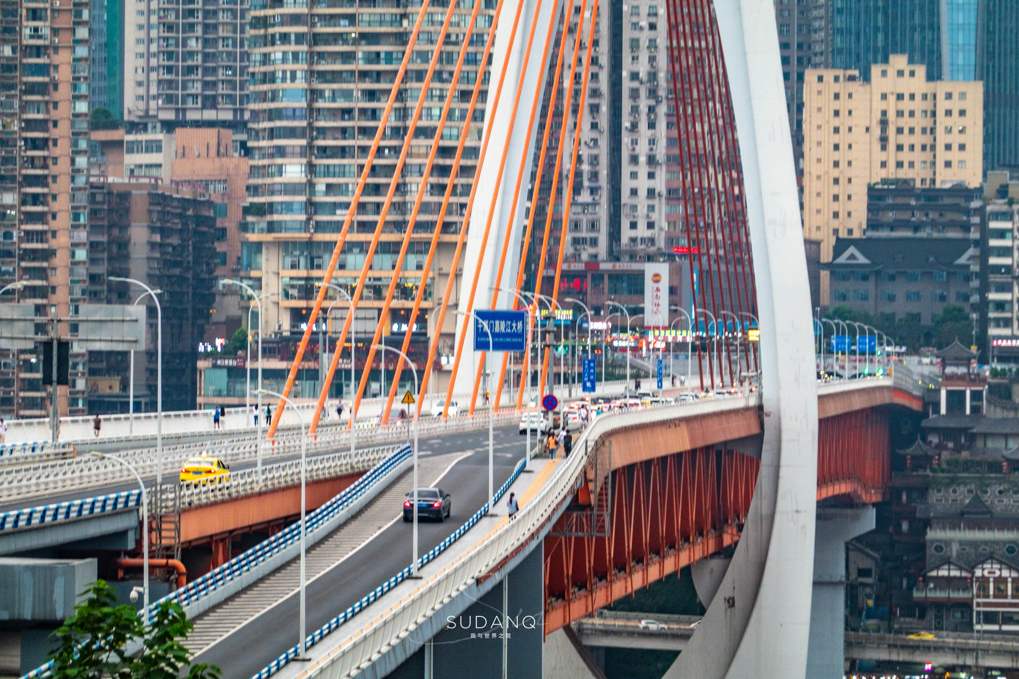 Chongqing Qiansimen Bridge, the world's largest single-tower, single ...