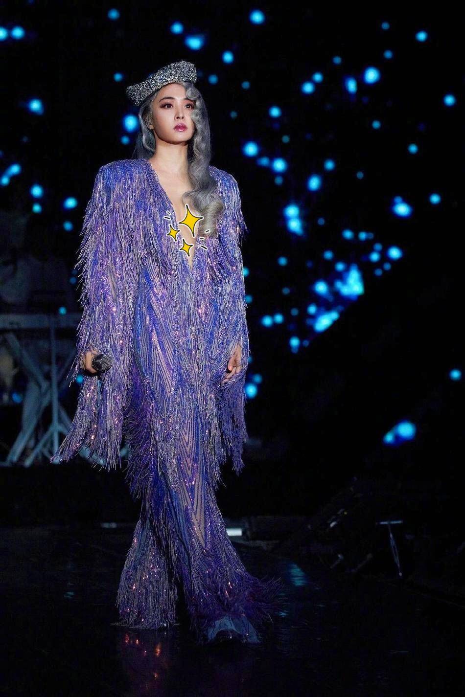 Jolin Tsai's stage costumes have always been eye-catching, but the ...