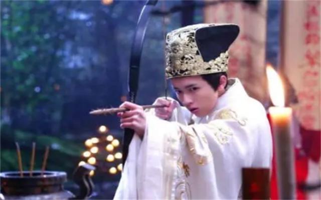 Liu Ziye carried the maid of the first palace to his uncle's house, and ...
