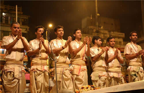 How good is the "Brahmin", the head of the Indian caste?Born to be a ...