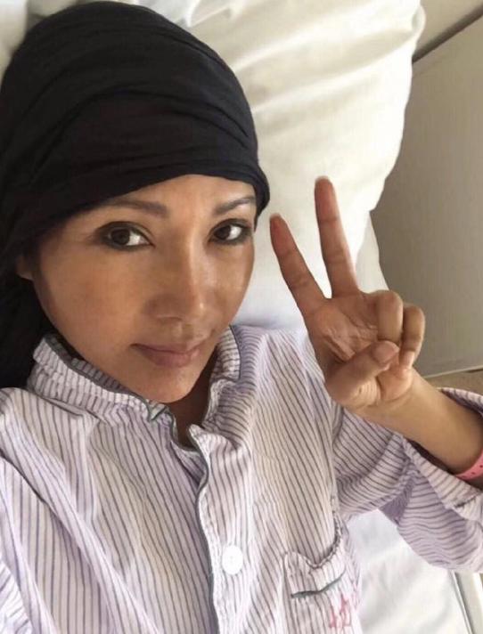 Another singer with advanced cancer, Zhang Mi looks haggard and ...