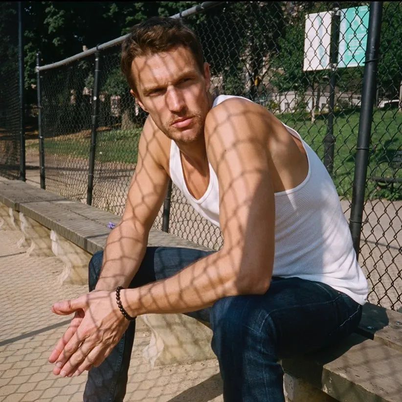 39-year-old super male model released a recent photo, easily Slay off ...