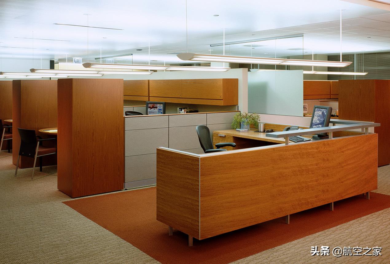 20 years after Boeing moved its headquarters from Seattle to Chicago ...