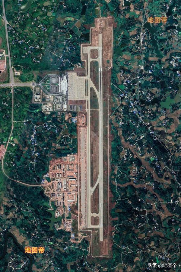 Aerial photography Luzhou Yunlong Airport, the third largest airport in ...