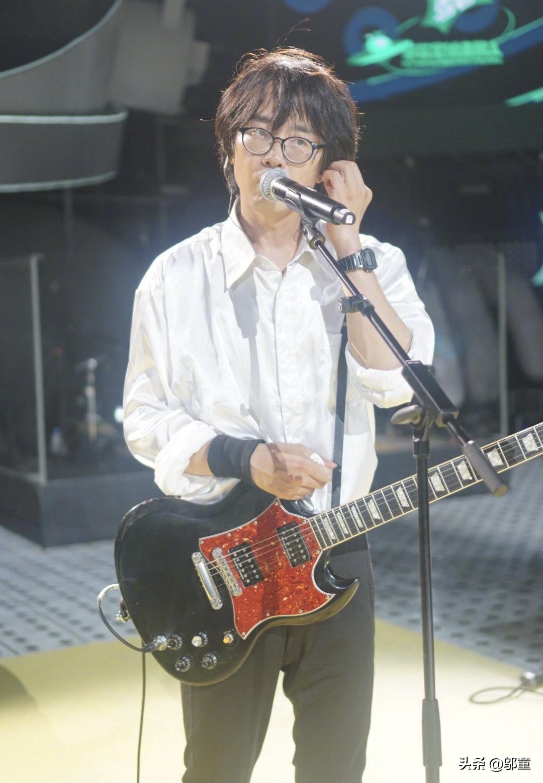 Peng Lei staged offensive literature, and after appearing on variety ...