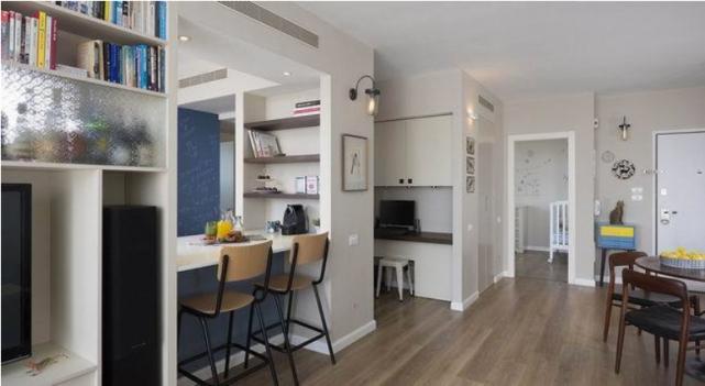 A 95-square-foot three-bedroom room with simple style, bringing classic ...