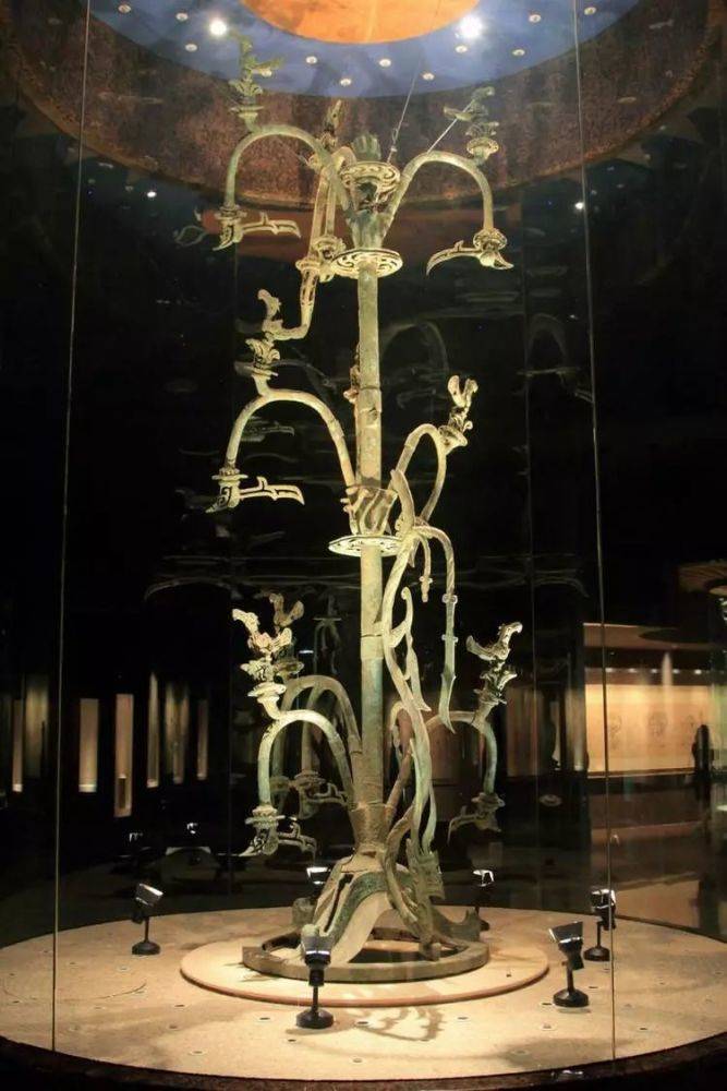 Bronze Sacred Tree: What kind of tree am I? - iNEWS