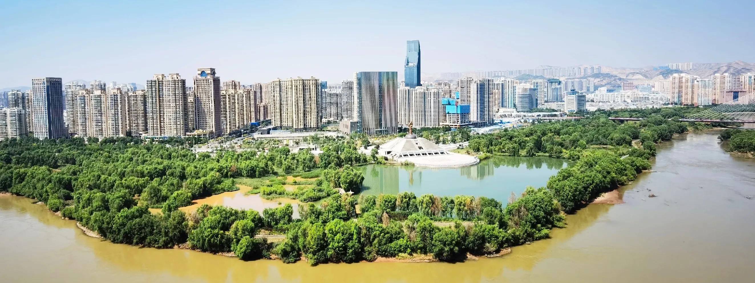Lanzhou Yellow River Tower-a landmark of the Yellow River landscape in ...