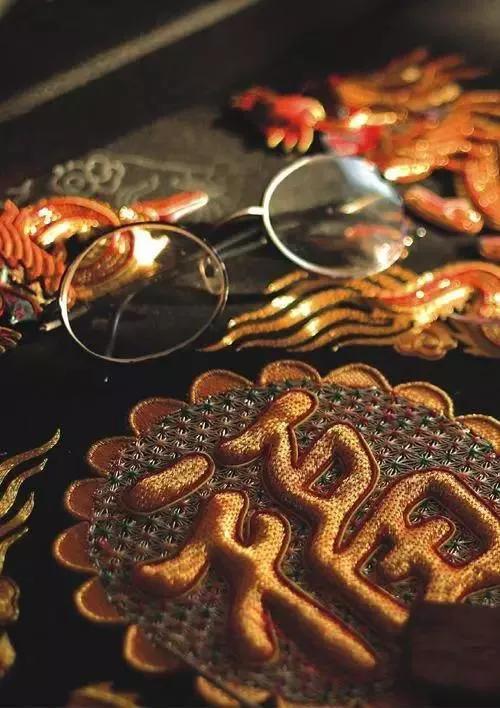 One stitch and one thread, embroider the peerless elegance of Cantonese ...