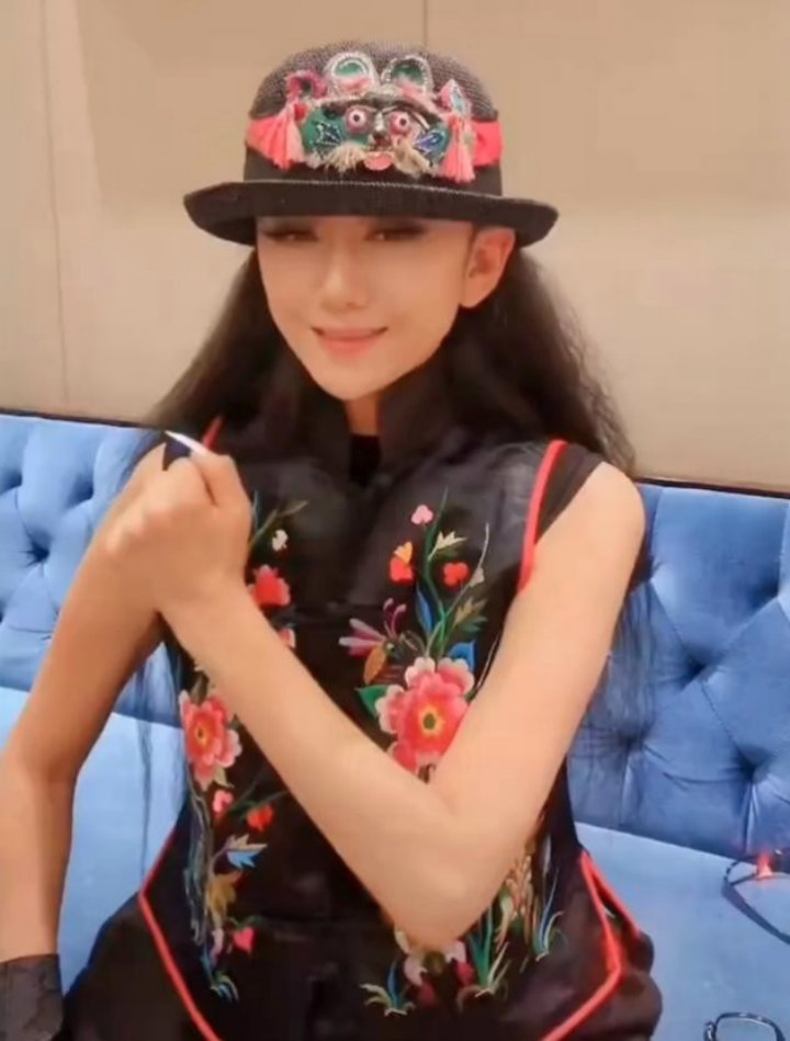 Yang Liping's party dynamic attracted attention, but she couldn't see ...