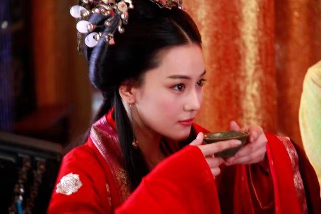 Only after I understood Liang Hongyu, "the strange woman", did I know ...