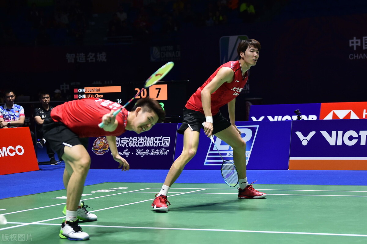 Look for counter-attack opportunities, restrain the opponent's ...