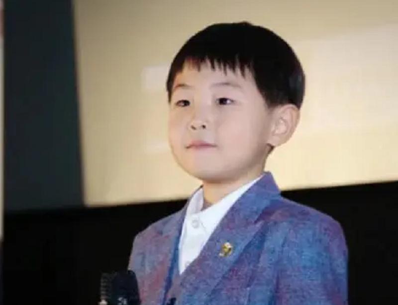 Zhang Junhao: At the age of 5, he became a cash cow for his parents after he became a ...