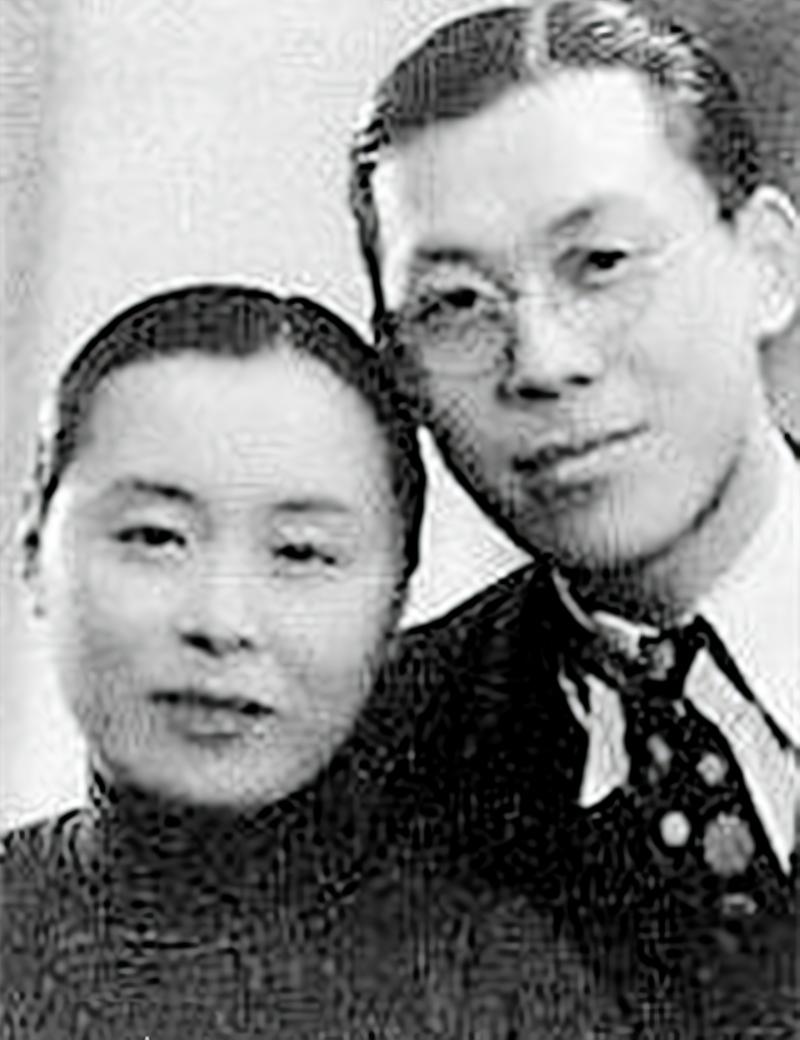 Xu Zhimo, a romantic talent, was born in a family of merchants, but earned money for writing ...