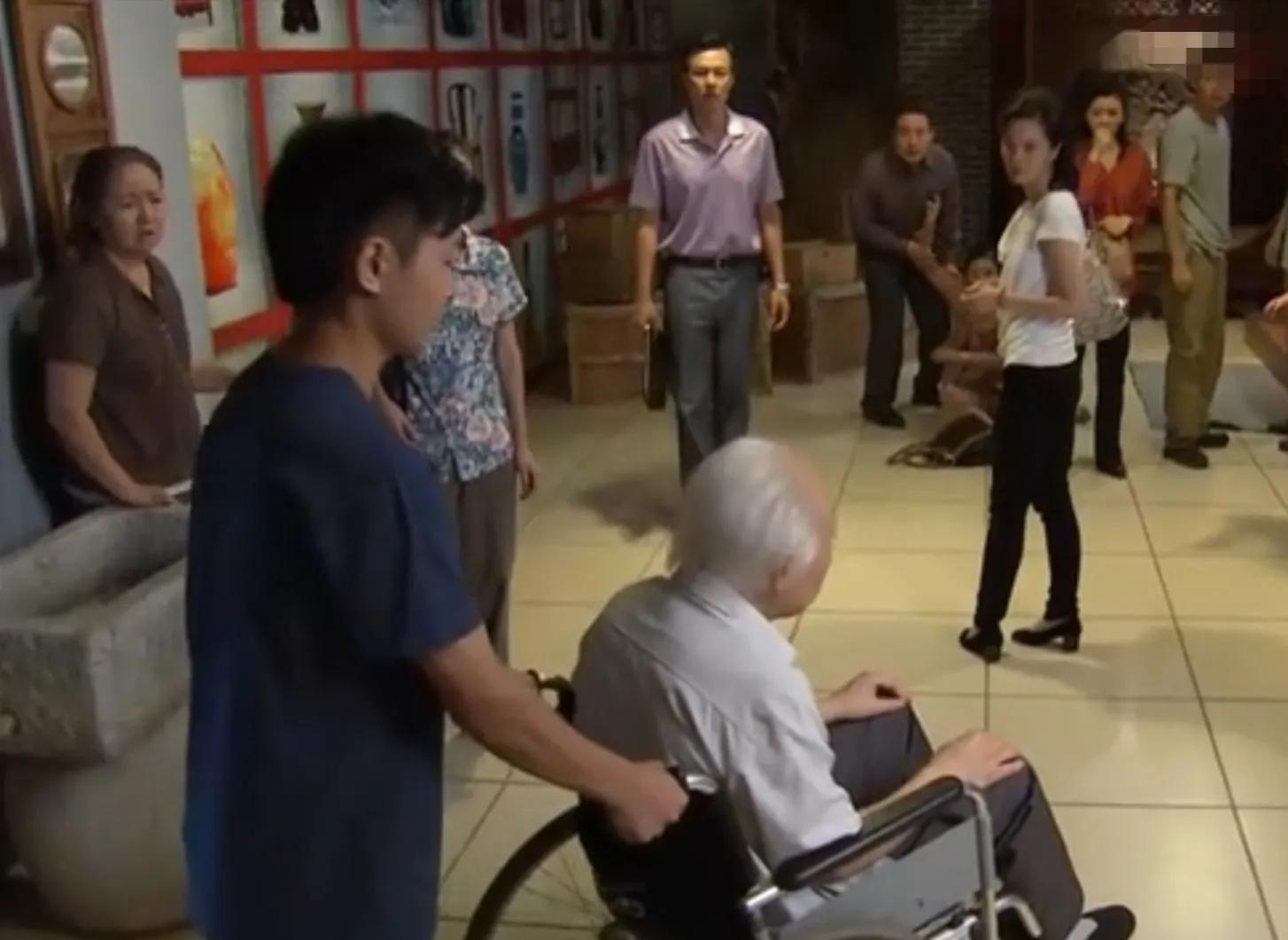 The Virtue of "Under Zhengyangmen" - iNEWS