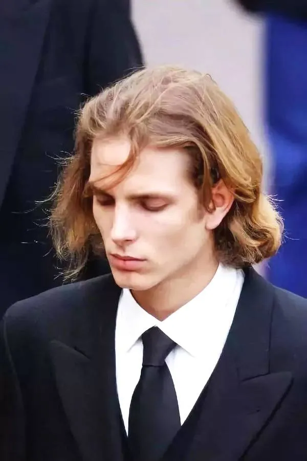 The true prince is 100 times more handsome than the fairy tale!Take a ...