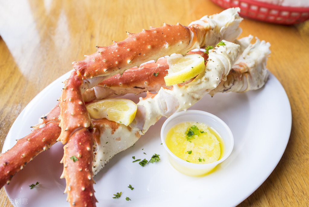 Why are king crabs eaten at buffets, so often they only have crab legs ...