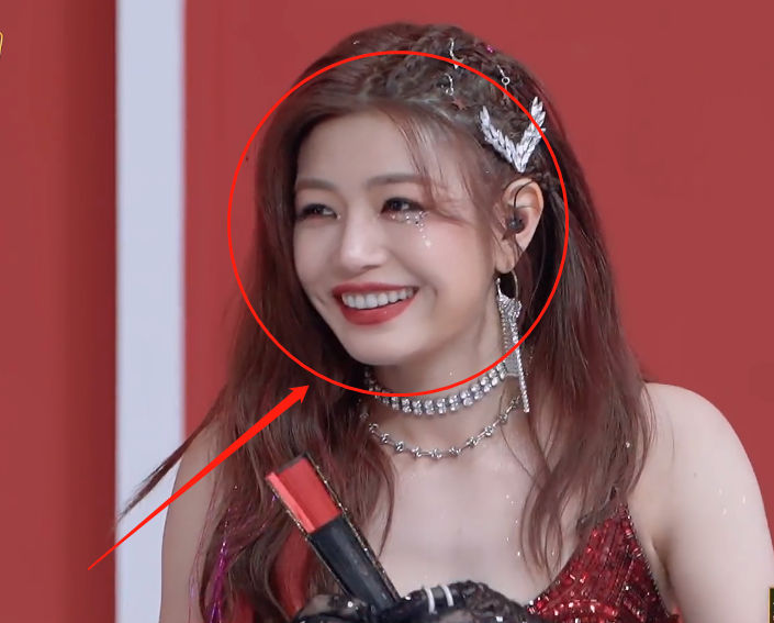 Ji Kejun listened half-heartedly, thinking that Chen Yanxi was married, and Jiang Yingrong's ...