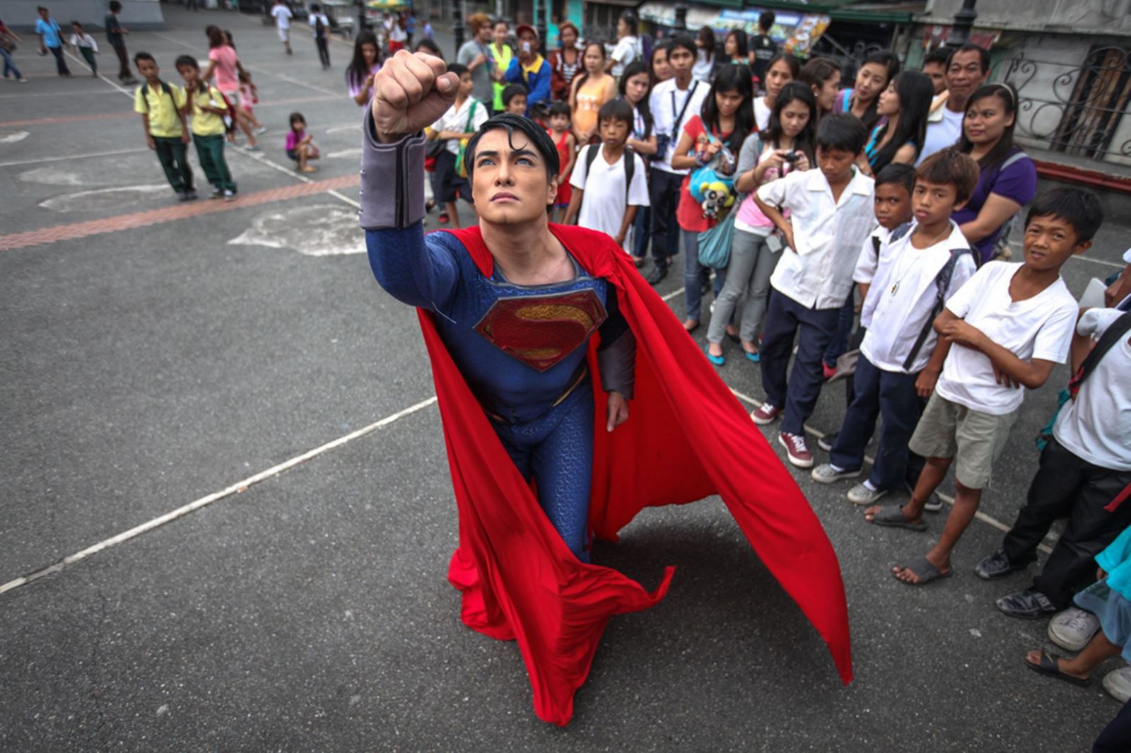 The Philippine guy had 23 plastic surgery and became Superman, and he ...