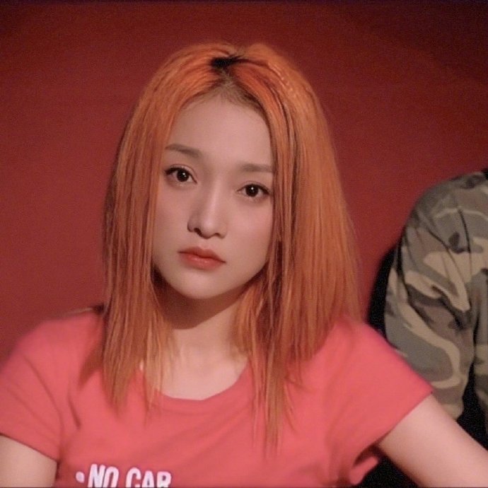 Zhou Xun's pink hair styling back then is definitely the face of a girl ...