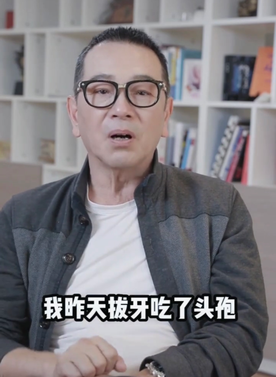 Zhang Chenguang's recent photos have prominent big belly. He is still ...