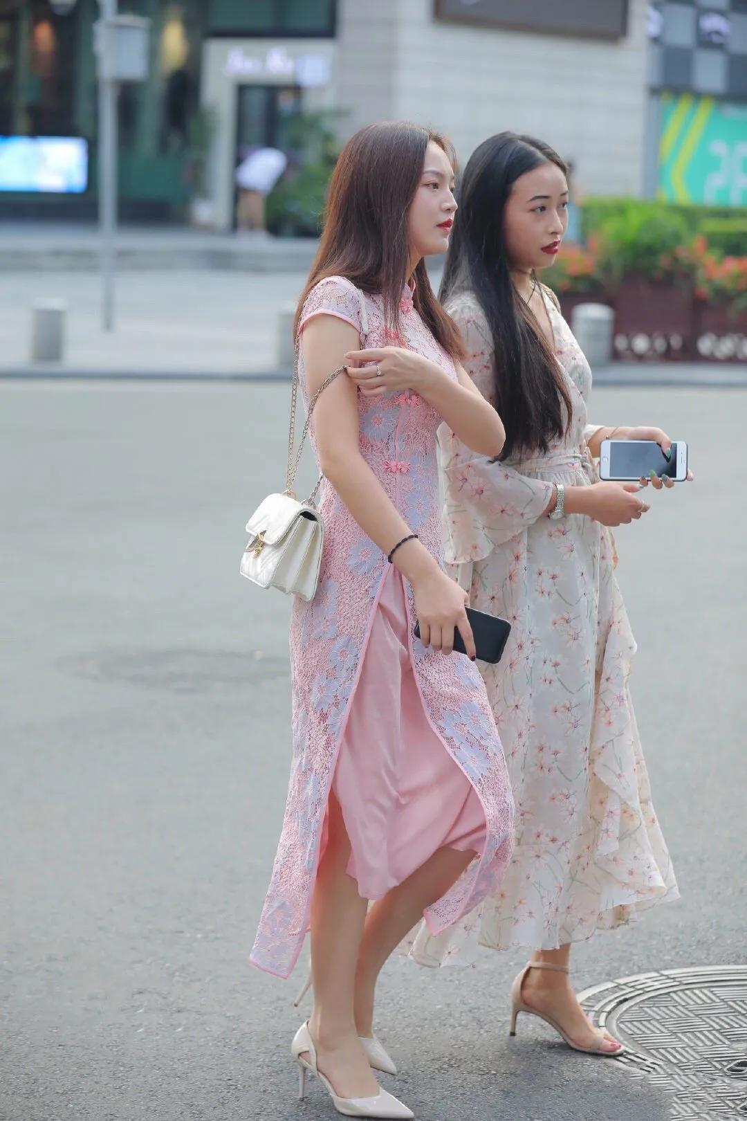 Beautiful woman street shot beauty peerless double pride - iNEWS